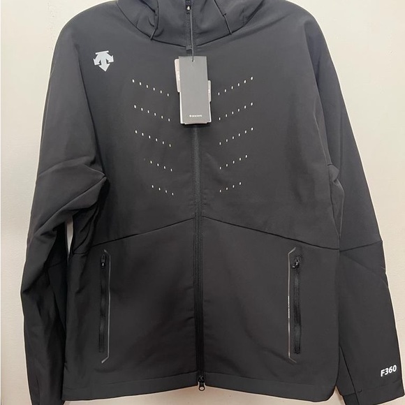 Descente | Jackets & Coats | Descente Black Waterproof Jacket | Poshmark